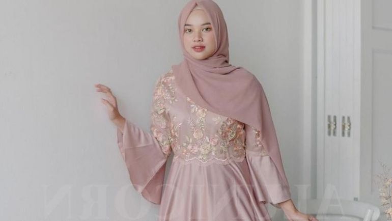 Inspirasi Model Gamis Untuk Acara Pernikahan Fmdf Makin Kece Ke Resepsi Pernikahan Dengan Busana ...