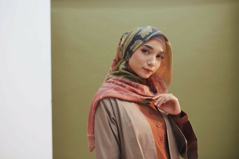 Tutorial Cara Hijab Pengantin Modern – Ragam Muslim